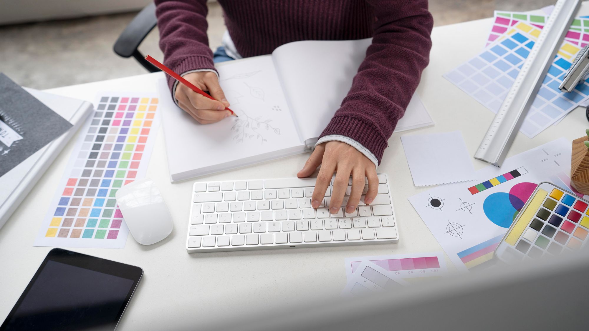 7 Major Color Schemes: How To Pick Best For Your Brand?